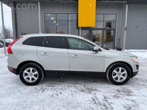Volvo XC60 2010 Liepāja, ar dzinēja tilpumu 2.40 L un nobraukumu 222 tūkst. km par 7840 €, foto 3 vietnē AUTOMOTO.COM.LV
