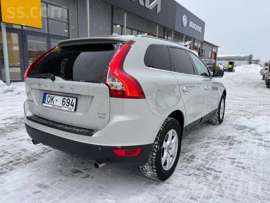 Volvo XC60 2010 Liepāja, ar dzinēja tilpumu 2.40 L un nobraukumu 222 tūkst. km par 7840 €, foto 5 vietnē AUTOMOTO.COM.LV