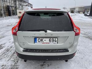 Volvo XC60 2010 Liepāja, ar dzinēja tilpumu 2.40 L un nobraukumu 222 tūkst. km par 7840 €, foto 6 vietnē AUTOMOTO.COM.LV