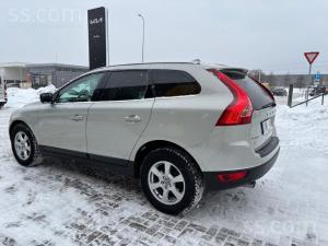 Volvo XC60 2010 Liepāja, ar dzinēja tilpumu 2.40 L un nobraukumu 222 tūkst. km par 7840 €, foto 9 vietnē AUTOMOTO.COM.LV
