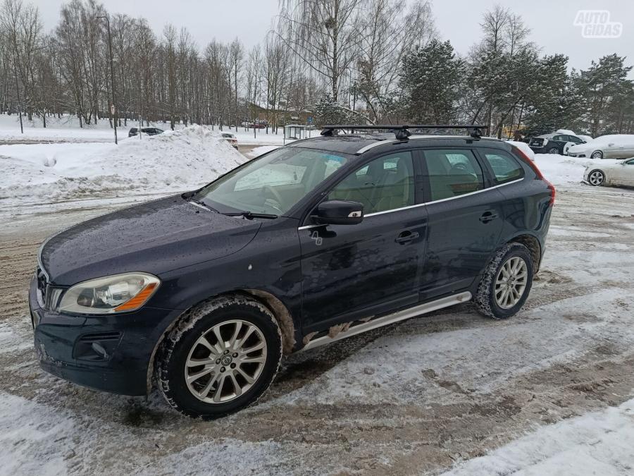 Volvo XC60 2010 in Kaunas, with an engine capacity of 2.40 L and mileage of 200 thousand km for 3350 €, photo 6 on AUTOMOTO.COM.LV