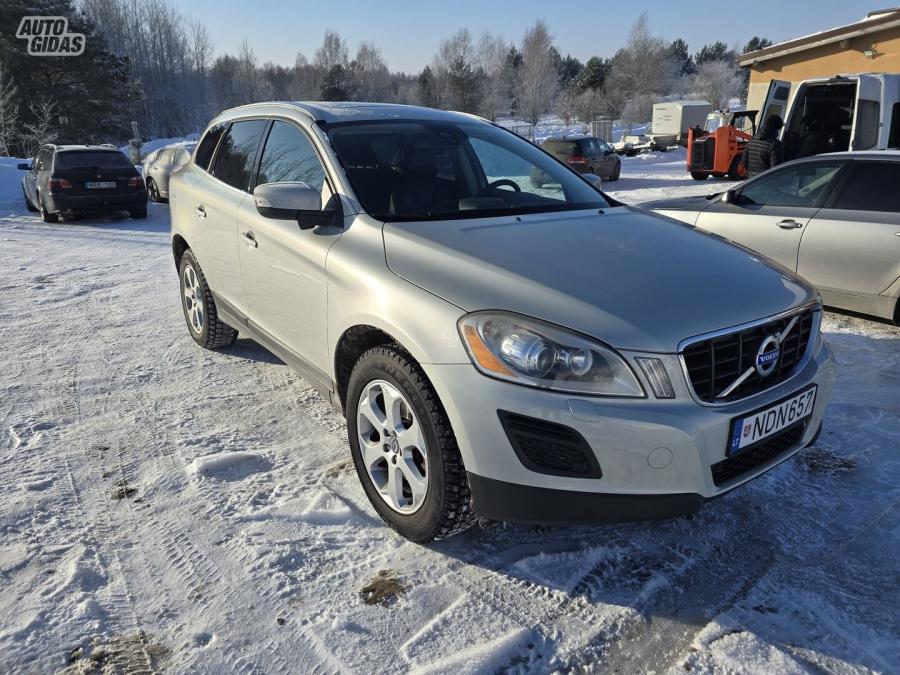 Volvo XC60 2010 Viļņa, ar dzinēja tilpumu 2.00 L un nobraukumu 282 tūkst. km par 6500 €, foto 1 vietnē AUTOMOTO.COM.LV