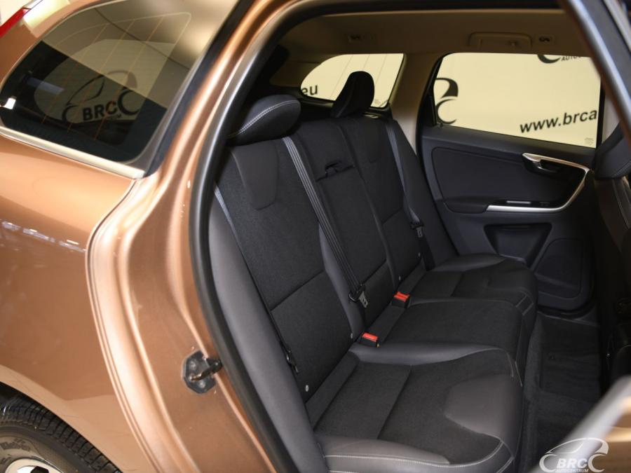 Volvo XC60 2010 Viļņa, ar dzinēja tilpumu 2.40 L un nobraukumu 348 tūkst. km par 4900 €, foto 4 vietnē AUTOMOTO.COM.LV