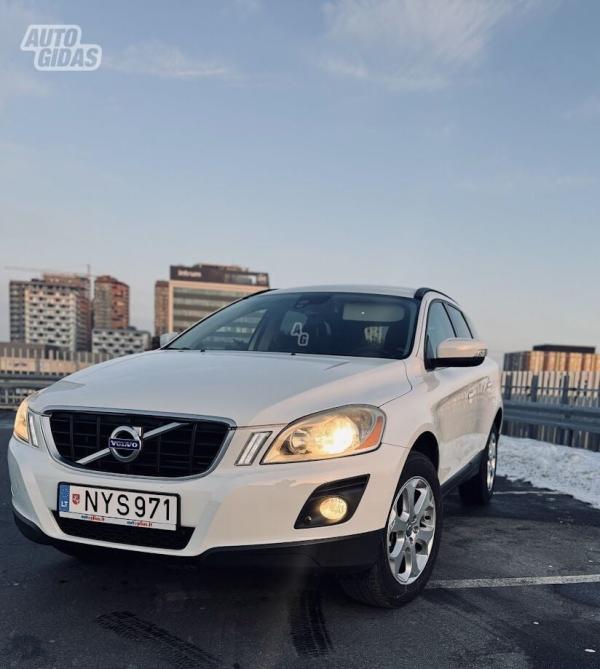 Volvo XC60 2010 in Vilnius, with an engine capacity of 2.40 L and mileage of 301 thousand km for 7400 €, photo 7 on AUTOMOTO.COM.LV