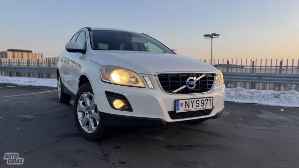 Volvo XC60 2010 in Vilnius, with an engine capacity of 2.40 L and mileage of 301 thousand km for 7400 €, photo 10 on AUTOMOTO.COM.LV