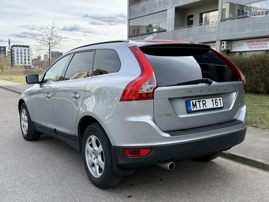 Volvo XC60 2010 Viļņa, ar dzinēja tilpumu 2.40 L un nobraukumu 335 tūkst. km par 8500 €, foto 6 vietnē AUTOMOTO.COM.LV
