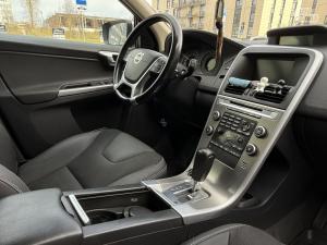 Volvo XC60 2010 Viļņa, ar dzinēja tilpumu 2.40 L un nobraukumu 335 tūkst. km par 8500 €, foto 18 vietnē AUTOMOTO.COM.LV
