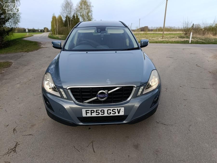 Volvo XC60 2010 Marijampole, ar dzinēja tilpumu 2.40 L un nobraukumu 250 tūkst. km par 2350 €, foto 3 vietnē AUTOMOTO.COM.LV