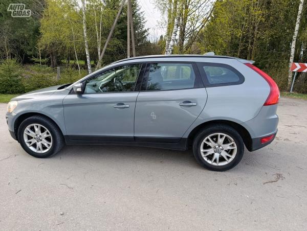 Volvo XC60 2010 Marijampole, ar dzinēja tilpumu 2.40 L un nobraukumu 250 tūkst. km par 2350 €, foto 8 vietnē AUTOMOTO.COM.LV