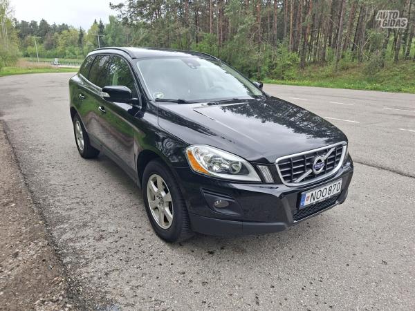 Volvo XC60 2010 in Ukmerge, with an engine capacity of 2.40 L and mileage of 315 thousand km for 7500 €, photo 2 on AUTOMOTO.COM.LV