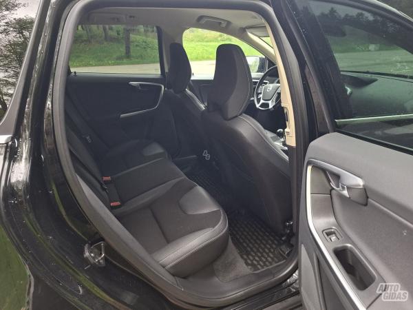 Volvo XC60 2010 in Ukmerge, with an engine capacity of 2.40 L and mileage of 315 thousand km for 7500 €, photo 7 on AUTOMOTO.COM.LV