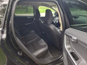 Volvo XC60 2010 in Ukmerge, with an engine capacity of 2.40 L and mileage of 315 thousand km for 7500 €, photo 8 on AUTOMOTO.COM.LV