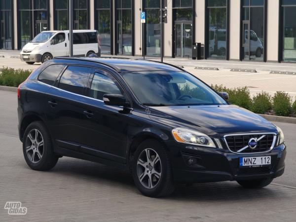 Volvo XC60 2010 Viļņa, ar dzinēja tilpumu 2.40 L un nobraukumu 321 tūkst. km par 7000 €, foto 1 vietnē AUTOMOTO.COM.LV
