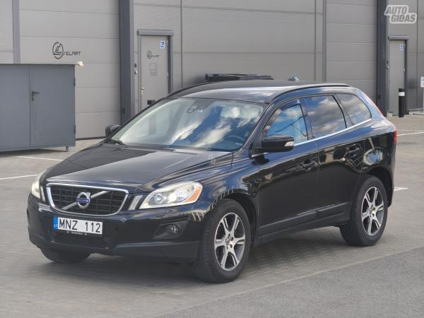 Volvo XC60 2010 Viļņa, ar dzinēja tilpumu 2.40 L un nobraukumu 321 tūkst. km par 7000 €, foto 2 vietnē AUTOMOTO.COM.LV