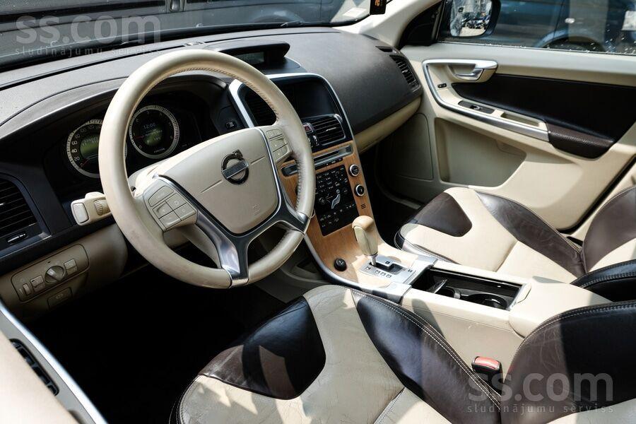 Volvo XC60 2010 in Riga, with an engine capacity of 2.40 L and mileage of 290 thousand km for 8890 €, photo 7 on AUTOMOTO.COM.LV