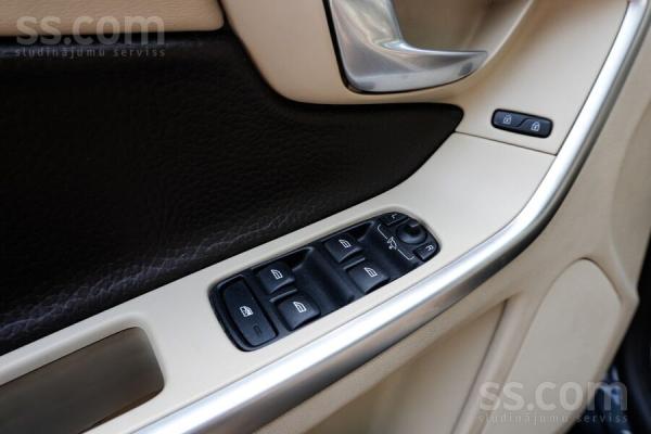 Volvo XC60 2010 Rīga, ar dzinēja tilpumu 2.40 L un nobraukumu 290 tūkst. km par 8890 €, foto 7 vietnē AUTOMOTO.COM.LV