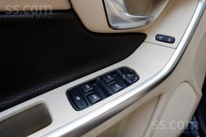 Volvo XC60 2010 in Riga, with an engine capacity of 2.40 L and mileage of 290 thousand km for 8890 €, photo 8 on AUTOMOTO.COM.LV