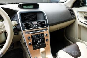 Volvo XC60 2010 in Riga, with an engine capacity of 2.40 L and mileage of 290 thousand km for 8890 €, photo 10 on AUTOMOTO.COM.LV