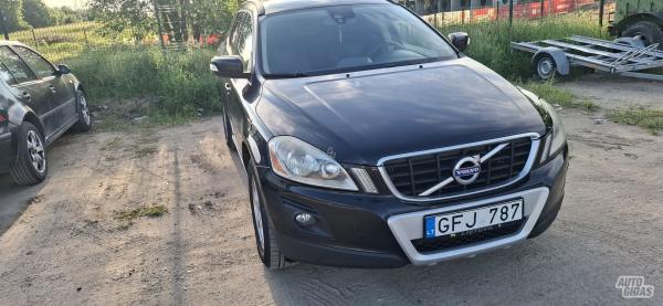 Volvo XC60 2010 in Vilnius, with an engine capacity of 2.40 L and mileage of 298 thousand km for 3200 €, photo 1 on AUTOMOTO.COM.LV