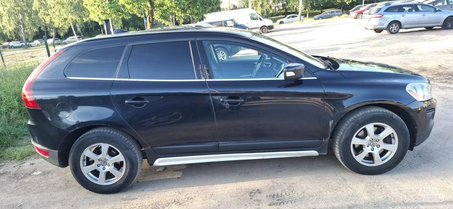 Volvo XC60 2010 Viļņa, ar dzinēja tilpumu 2.40 L un nobraukumu 298 tūkst. km par 3200 €, foto 4 vietnē AUTOMOTO.COM.LV
