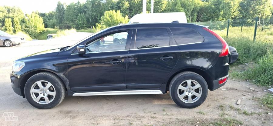 Volvo XC60 2010 Viļņa, ar dzinēja tilpumu 2.40 L un nobraukumu 298 tūkst. km par 3200 €, foto 5 vietnē AUTOMOTO.COM.LV