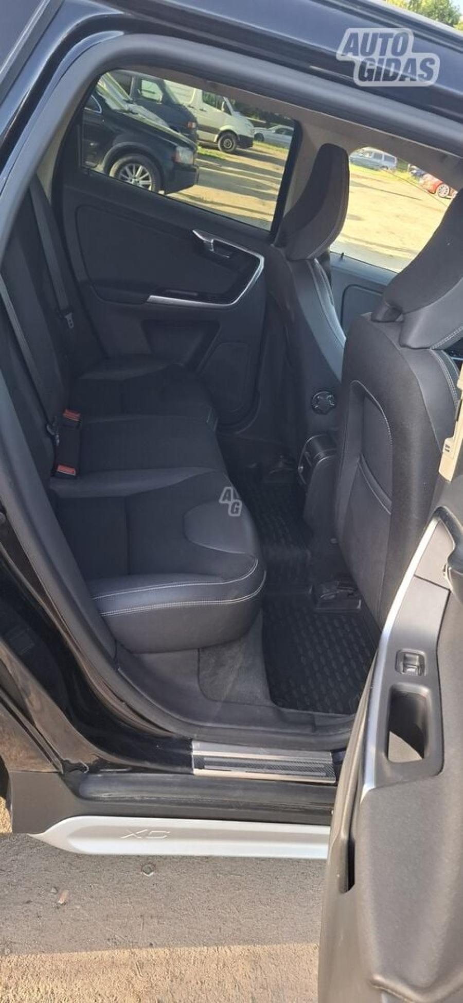 Volvo XC60 2010 Viļņa, ar dzinēja tilpumu 2.40 L un nobraukumu 298 tūkst. km par 3200 €, foto 14 vietnē AUTOMOTO.COM.LV