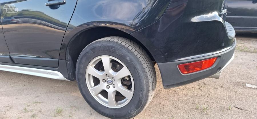 Volvo XC60 2010 Viļņa, ar dzinēja tilpumu 2.40 L un nobraukumu 298 tūkst. km par 3200 €, foto 15 vietnē AUTOMOTO.COM.LV