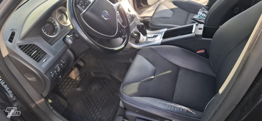 Volvo XC60 2010 Viļņa, ar dzinēja tilpumu 2.40 L un nobraukumu 298 tūkst. km par 3200 €, foto 17 vietnē AUTOMOTO.COM.LV