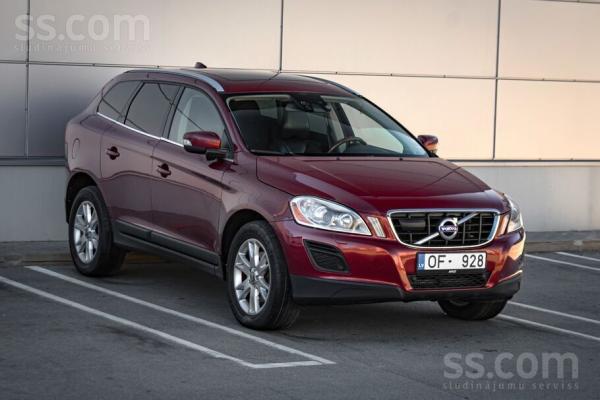 Volvo XC60 2010 Rīga, ar dzinēja tilpumu 2.00 L un nobraukumu 0 tūkst. km par 8500 €, foto 3 vietnē AUTOMOTO.COM.LV