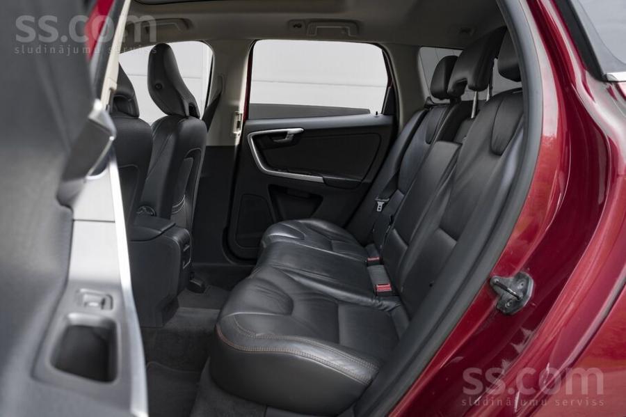 Volvo XC60 2010 in Riga, with an engine capacity of 2.00 L and mileage of 0 thousand km for 8500 €, photo 12 on AUTOMOTO.COM.LV