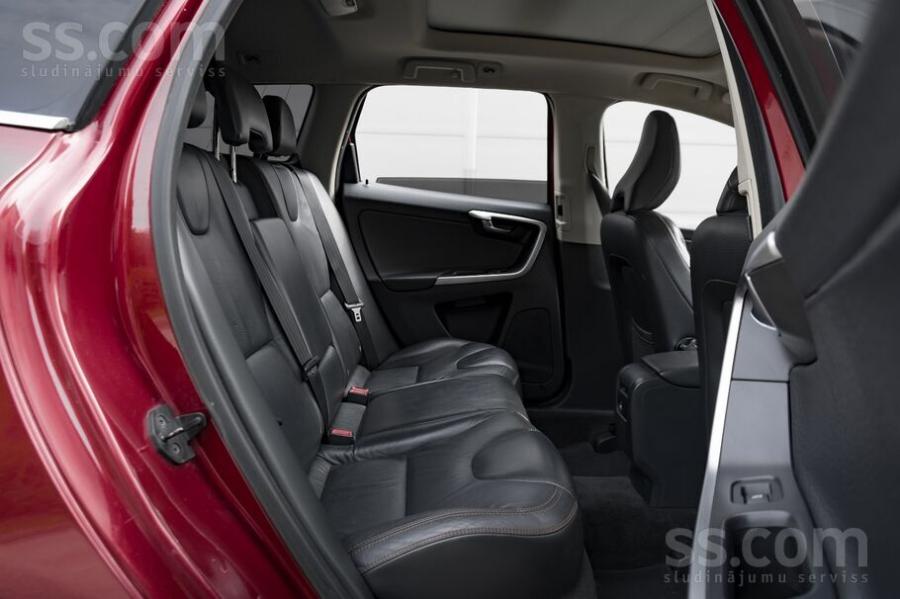 Volvo XC60 2010 in Riga, with an engine capacity of 2.00 L and mileage of 0 thousand km for 8500 €, photo 13 on AUTOMOTO.COM.LV