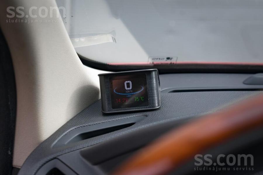 Volvo XC60 2010 in Riga, with an engine capacity of 2.00 L and mileage of 0 thousand km for 8500 €, photo 15 on AUTOMOTO.COM.LV