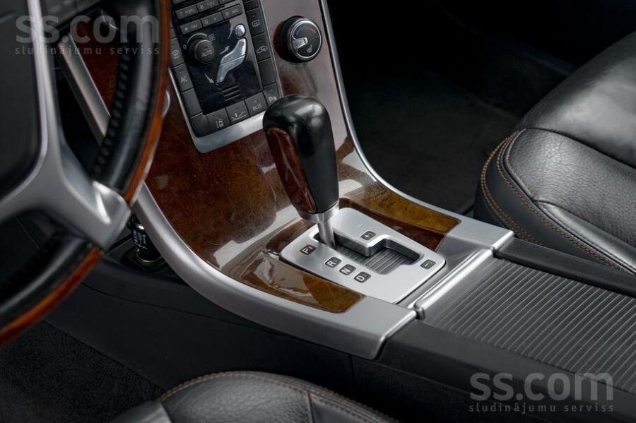 Volvo XC60 2010 in Riga, with an engine capacity of 2.00 L and mileage of 0 thousand km for 8500 €, photo 21 on AUTOMOTO.COM.LV