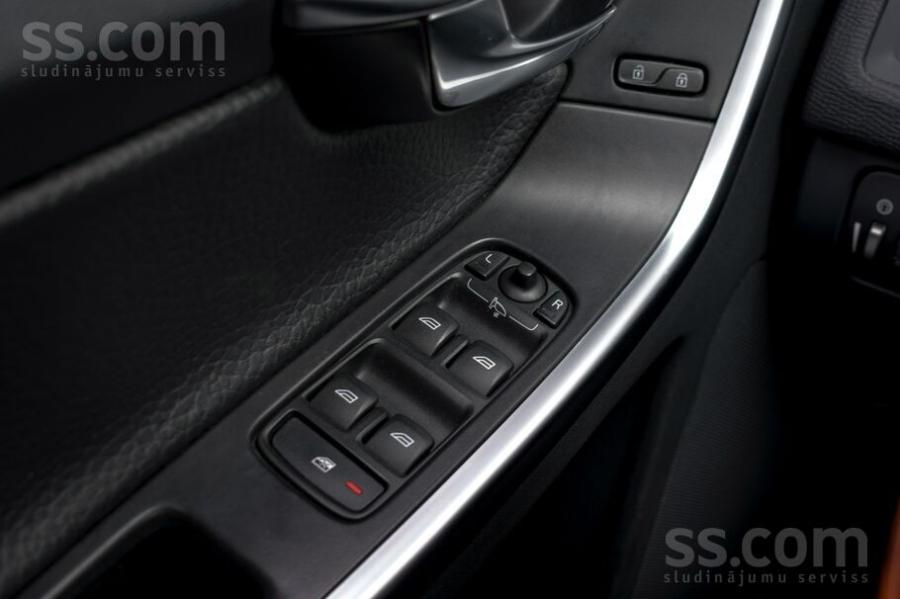 Volvo XC60 2010 in Riga, with an engine capacity of 2.00 L and mileage of 0 thousand km for 8500 €, photo 24 on AUTOMOTO.COM.LV