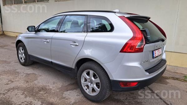 Volvo XC60 2010 Ogre, ar dzinēja tilpumu 2.40 L un nobraukumu 268 tūkst. km par 7650 €, foto 2 vietnē AUTOMOTO.COM.LV