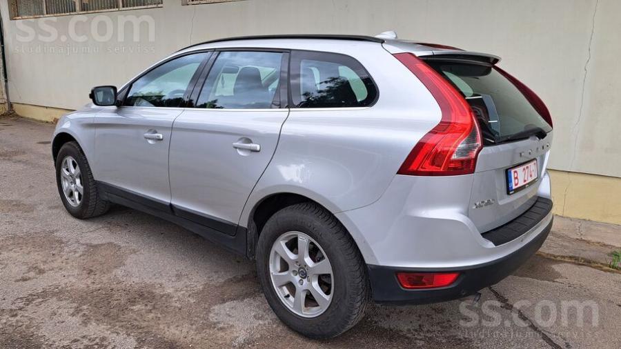 Volvo XC60 2010 Ogre, ar dzinēja tilpumu 2.40 L un nobraukumu 268 tūkst. km par 7650 €, foto 3 vietnē AUTOMOTO.COM.LV