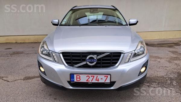 Volvo XC60 2010 Ogre, ar dzinēja tilpumu 2.40 L un nobraukumu 268 tūkst. km par 7650 €, foto 3 vietnē AUTOMOTO.COM.LV
