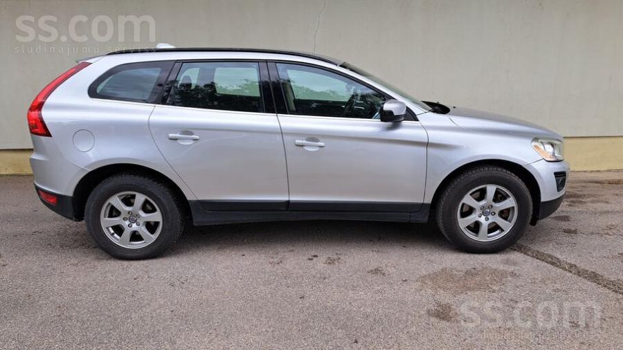 Volvo XC60 2010 Ogre, ar dzinēja tilpumu 2.40 L un nobraukumu 268 tūkst. km par 7650 €, foto 7 vietnē AUTOMOTO.COM.LV