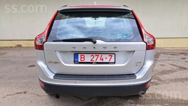 Volvo XC60 2010 Ogre, ar dzinēja tilpumu 2.40 L un nobraukumu 268 tūkst. km par 7650 €, foto 7 vietnē AUTOMOTO.COM.LV
