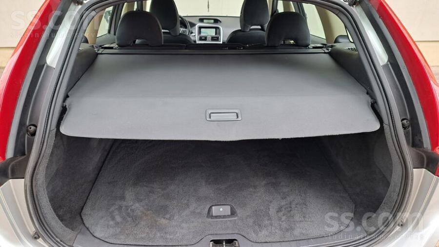 Volvo XC60 2010 Ogre, ar dzinēja tilpumu 2.40 L un nobraukumu 268 tūkst. km par 7650 €, foto 21 vietnē AUTOMOTO.COM.LV
