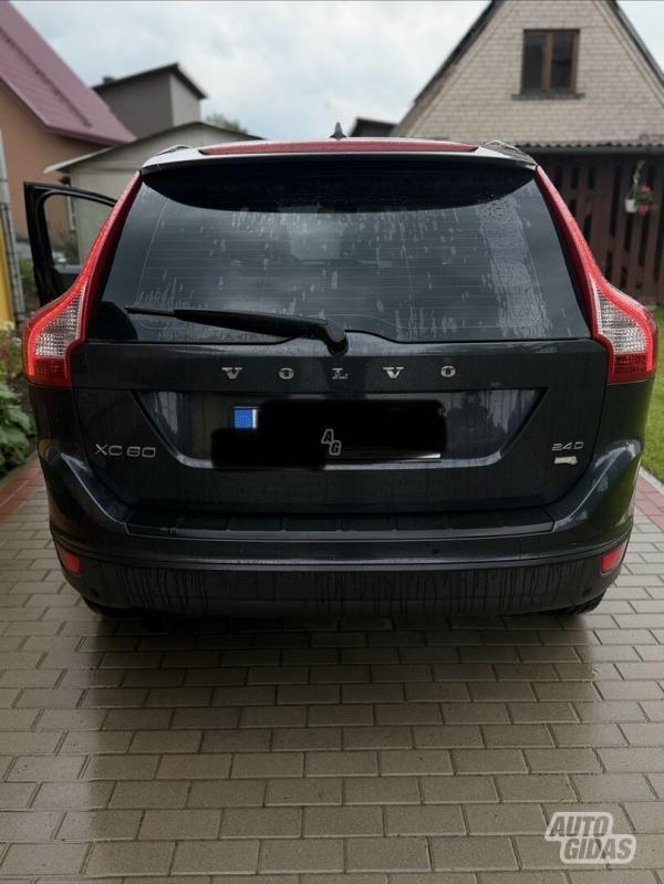 Volvo XC60 2010 in Birzai, with an engine capacity of 2.40 L and mileage of 274 thousand km for 6500 €, photo 3 on AUTOMOTO.COM.LV