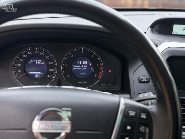 Volvo XC60 2010 in Birzai, with an engine capacity of 2.40 L and mileage of 274 thousand km for 6500 €, photo 4 on AUTOMOTO.COM.LV