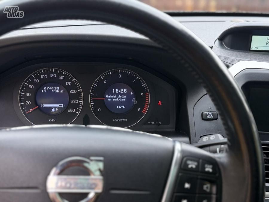Volvo XC60 2010 in Birzai, with an engine capacity of 2.40 L and mileage of 274 thousand km for 6500 €, photo 5 on AUTOMOTO.COM.LV