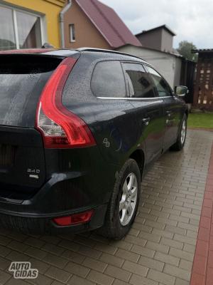 Volvo XC60 2010 in Birzai, with an engine capacity of 2.40 L and mileage of 274 thousand km for 6500 €, photo 9 on AUTOMOTO.COM.LV