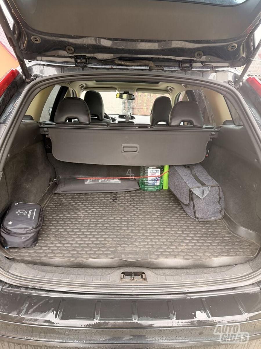 Volvo XC60 2010 in Birzai, with an engine capacity of 2.40 L and mileage of 274 thousand km for 6500 €, photo 11 on AUTOMOTO.COM.LV