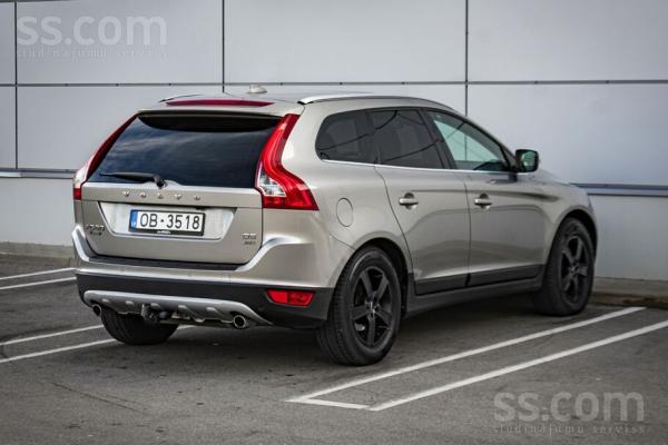 Volvo XC60 2010 Rīga, ar dzinēja tilpumu 2.40 L un nobraukumu 0 tūkst. km par 6750 €, foto 4 vietnē AUTOMOTO.COM.LV