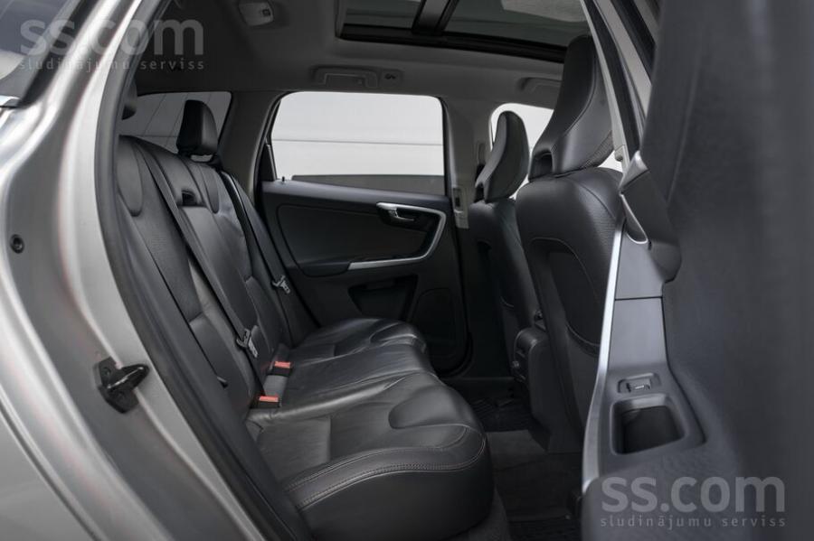 Volvo XC60 2010 Rīga, ar dzinēja tilpumu 2.40 L un nobraukumu 0 tūkst. km par 6750 €, foto 15 vietnē AUTOMOTO.COM.LV
