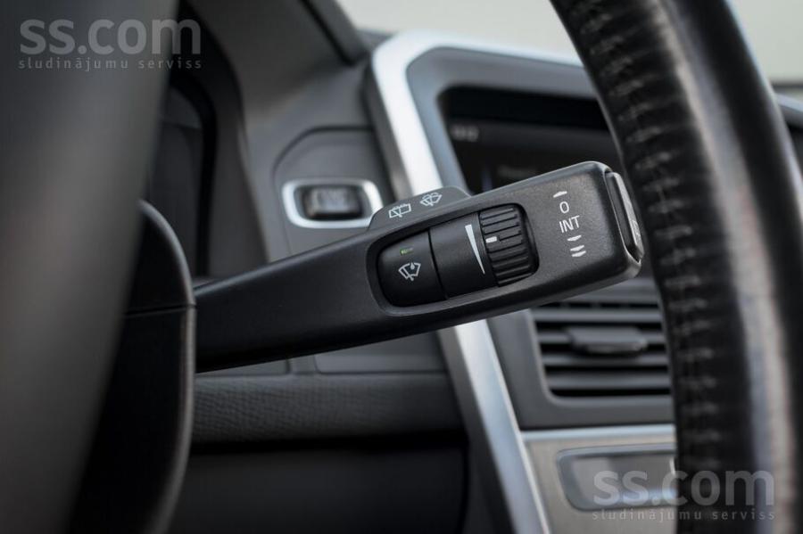 Volvo XC60 2010 Rīga, ar dzinēja tilpumu 2.40 L un nobraukumu 0 tūkst. km par 6750 €, foto 25 vietnē AUTOMOTO.COM.LV