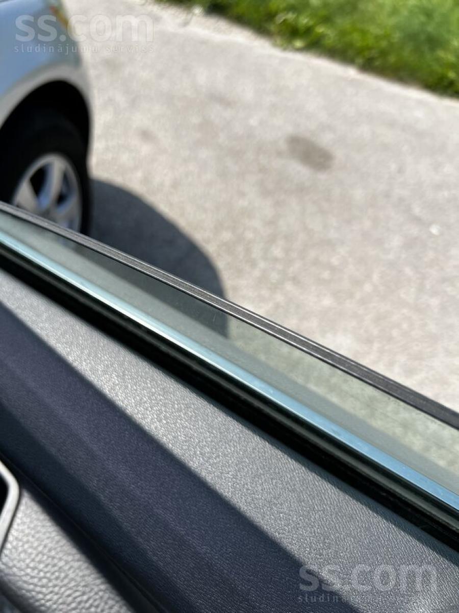 Volvo XC60 2010 Rīga, ar dzinēja tilpumu 2.40 L un nobraukumu 239 tūkst. km par 8100 €, foto 9 vietnē AUTOMOTO.COM.LV