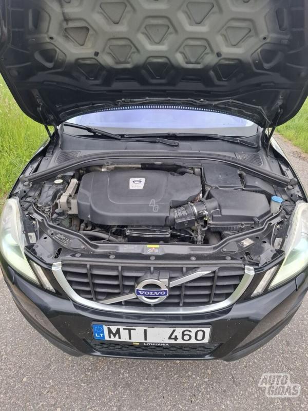 Volvo XC60 2010 Viļņa, ar dzinēja tilpumu 2.40 L un nobraukumu 446 tūkst. km par 5000 €, foto 3 vietnē AUTOMOTO.COM.LV